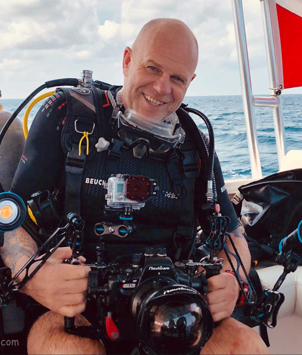 Stan de Haas | Manta Ray Bay Resort | Exclusive Diving at its Finest ...